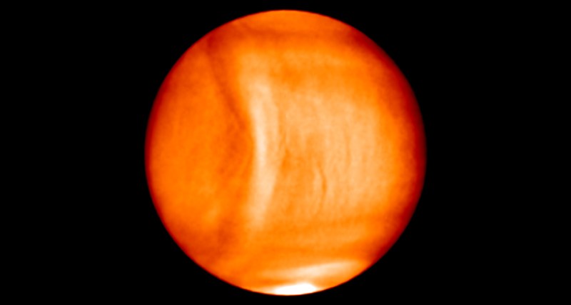 Weird wave found in Venus’ wind-whipped atmosphere