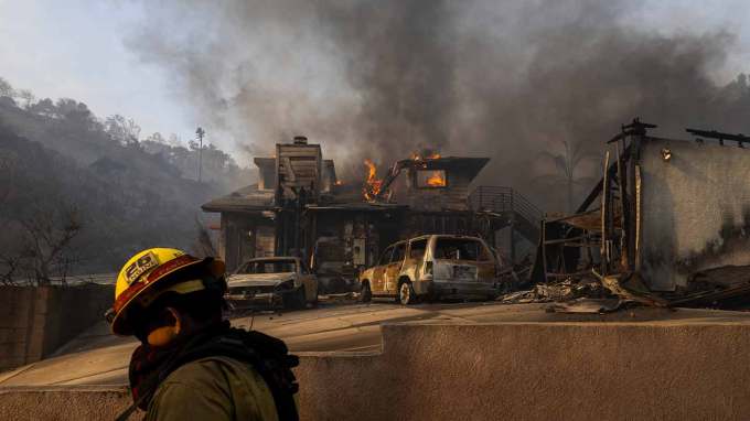 Fire-prone neighborhoods on the fringes of nature are rapidly expanding