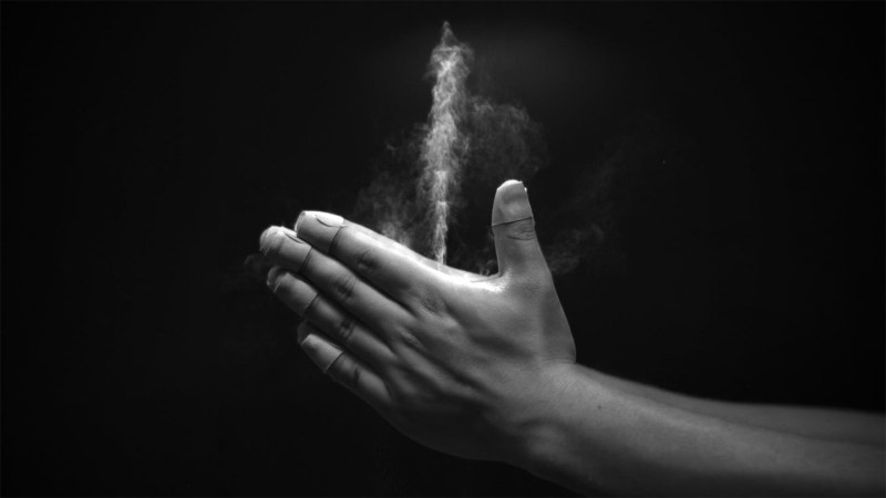 The sound of clapping, explained by physics